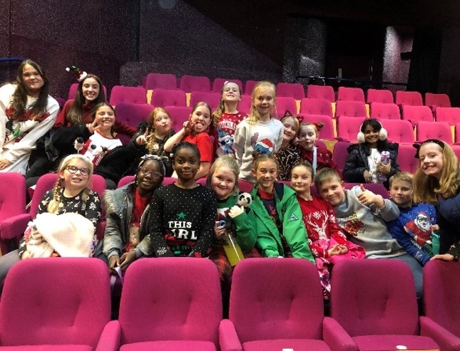 Liden Academy spread festive cheer to hundreds - Excalibur Academies Trust